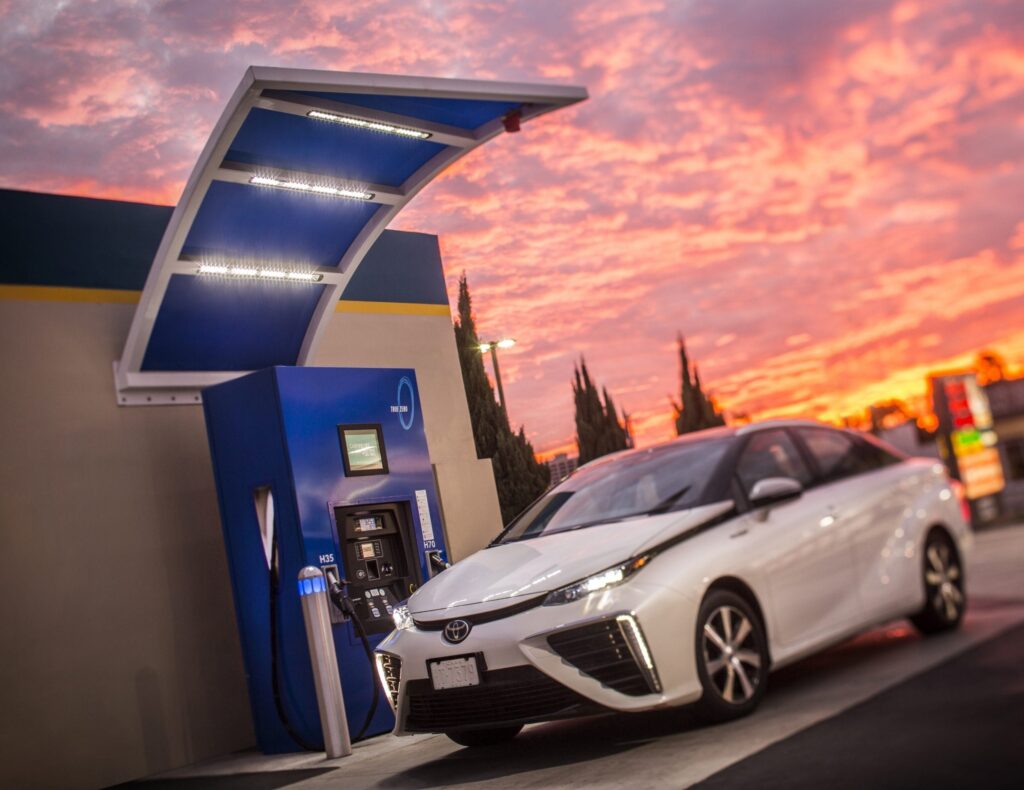 Hydrogen Takes Off - Autosphere