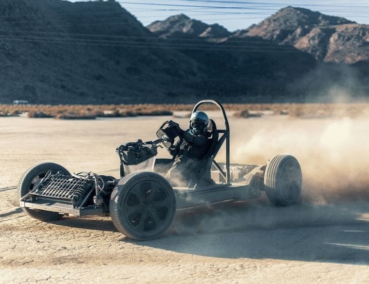 Canoo Showcases Skateboard Platform Performance - Autosphere