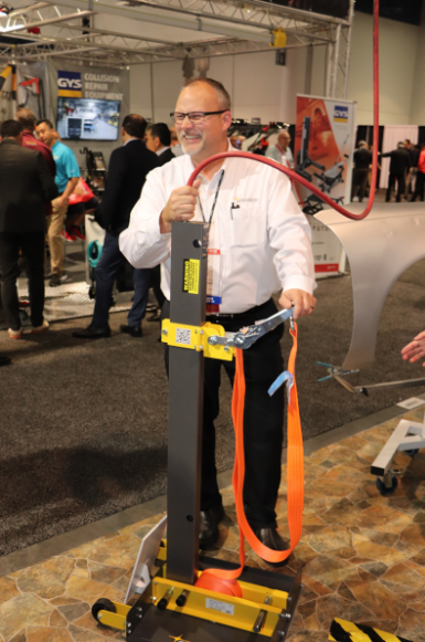 SEMA 2022: Innovative Traction Column by Spanesi - Autosphere
