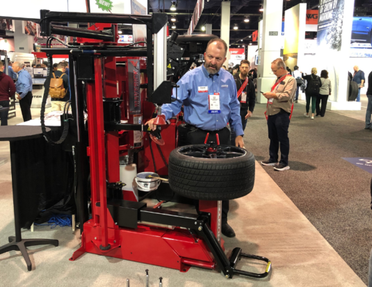 Global Tire Expo 2022: Hunter Displays New Tire Changers, Connectivity ...